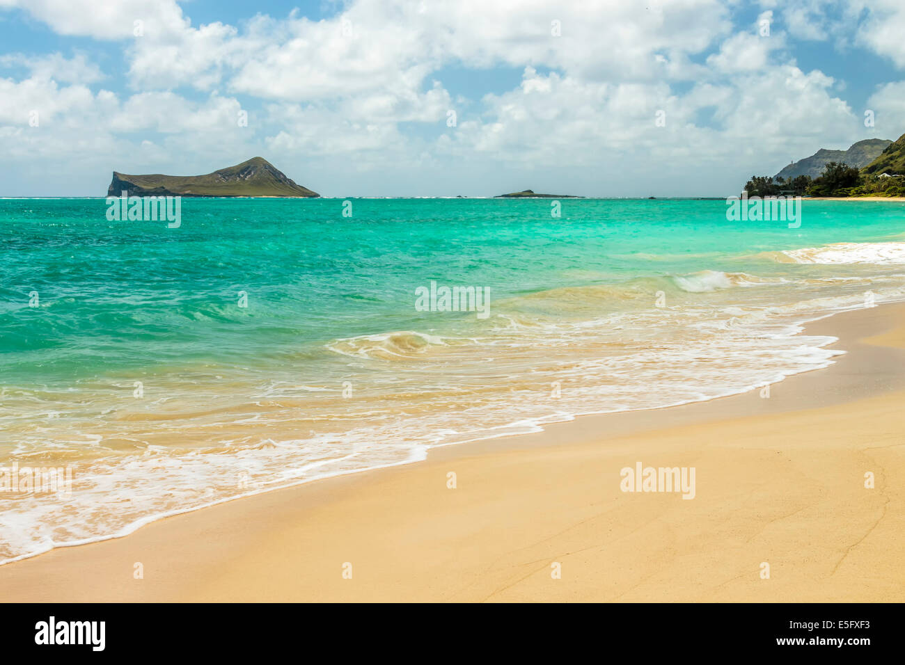 Waimanalo Beach looking south towards Makapuu Point and Manana Island ...