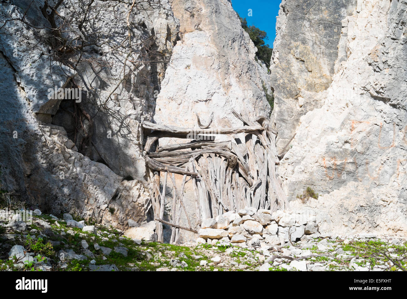 Trekking trail to cala mariolu, Baunei, Sardinia, Italy Stock Photo - Alamy Trekking trail to cala mariolu, Baunei, Sardinia, Italy Stock Photo - Alamy