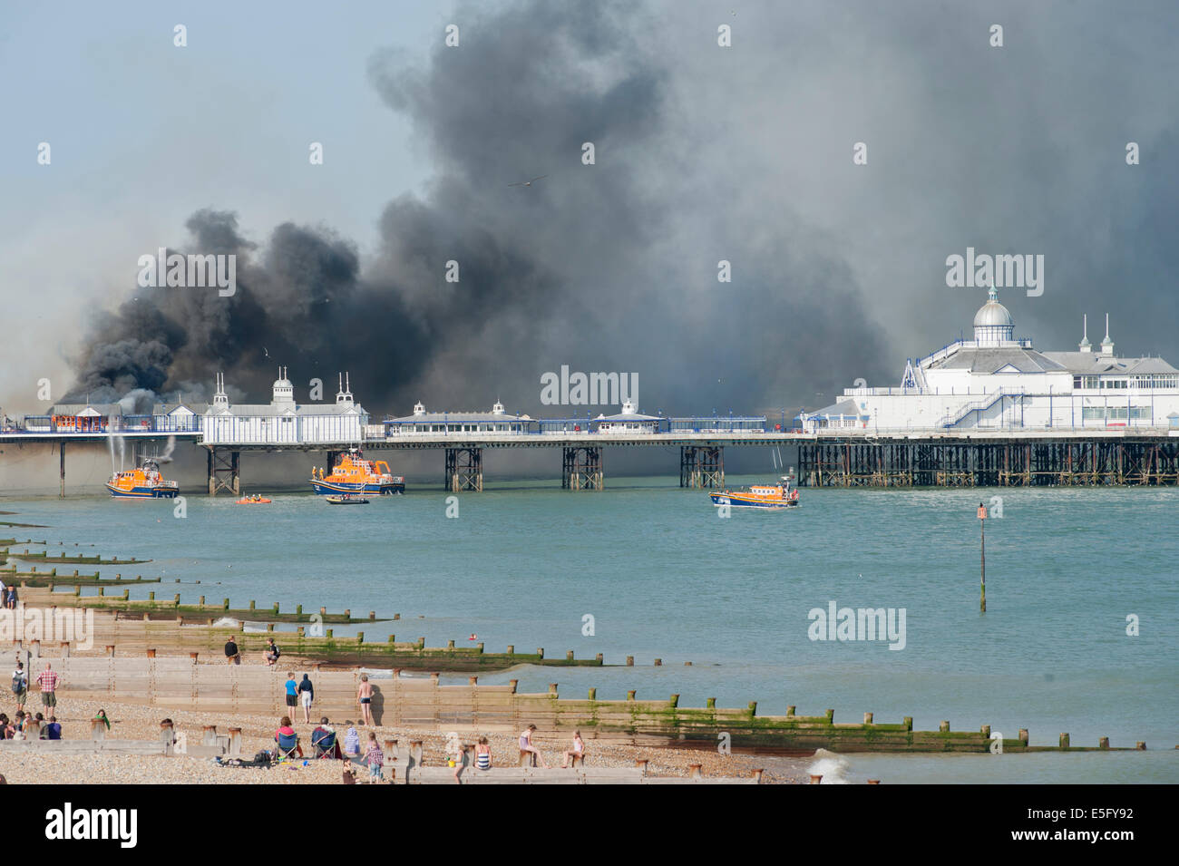 Pier fire hi-res stock photography and images - Alamy
