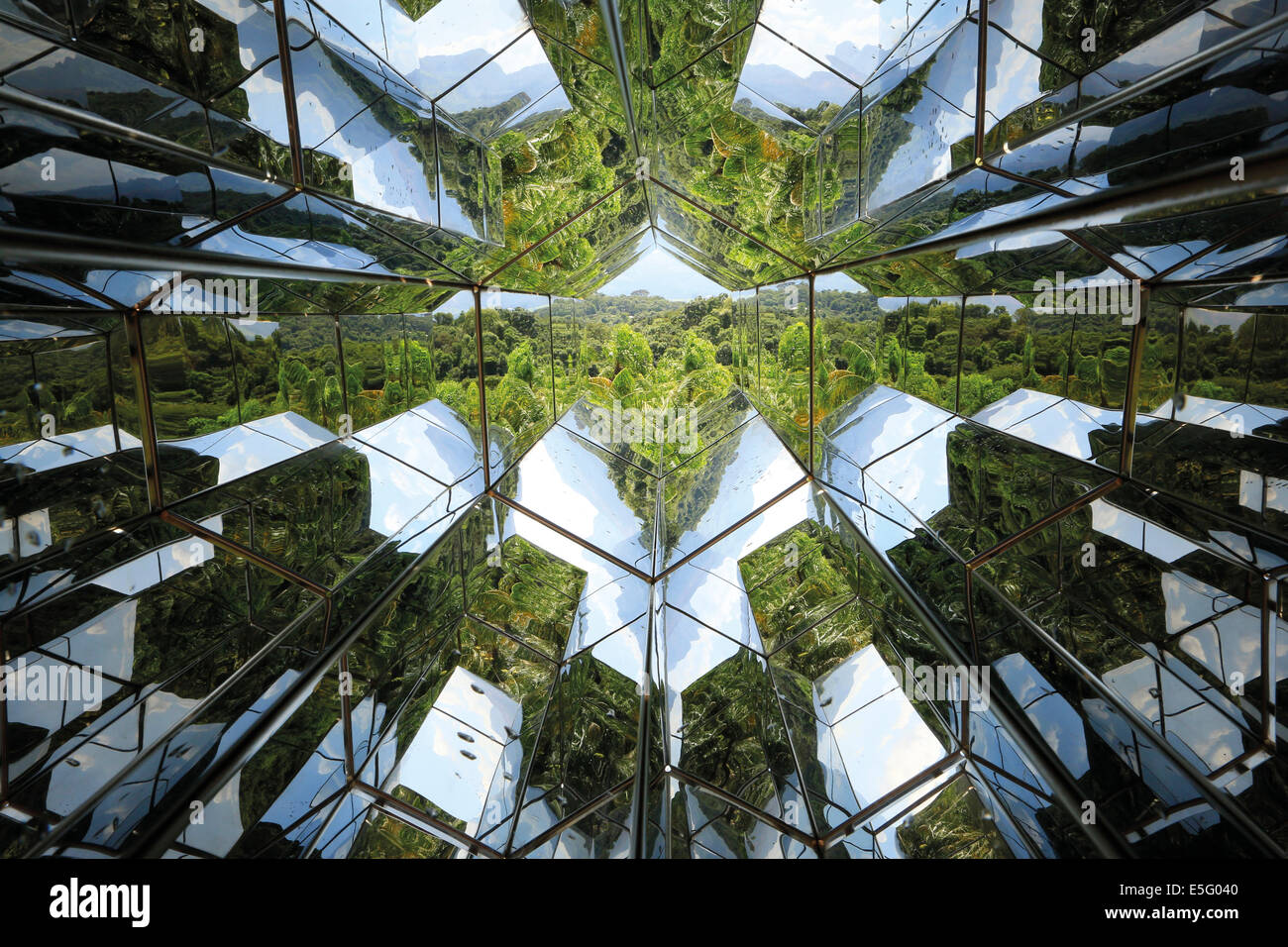 Internal view of Olafur Eliasson's viewing machine exhibited at Inhotim ...