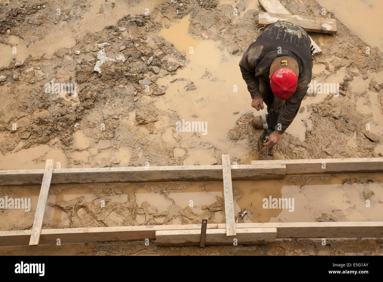 American building construction workers hi-res stock photography and ...