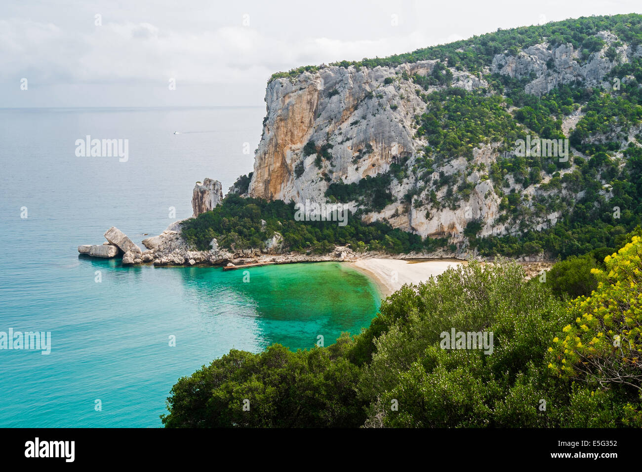 Cala Luna beach in Cala Gonone, Sardinia, Italy Stock Photo - Alamy