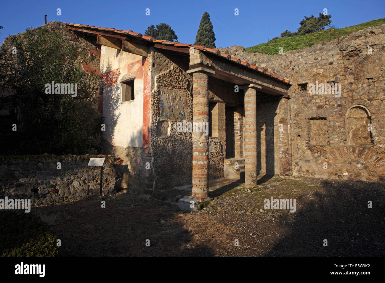 Apollo house hi-res stock photography and images - Alamy