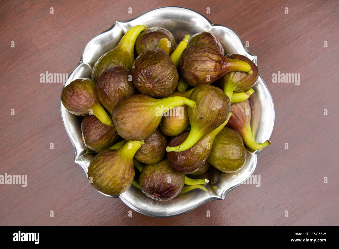 Figs in garden hi-res stock photography and images - Alamy
