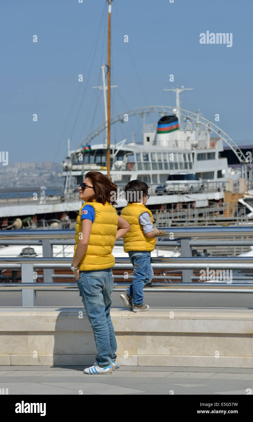 Seaside promenade, Baku, Azerbaijan Stock Photo - Alamy
