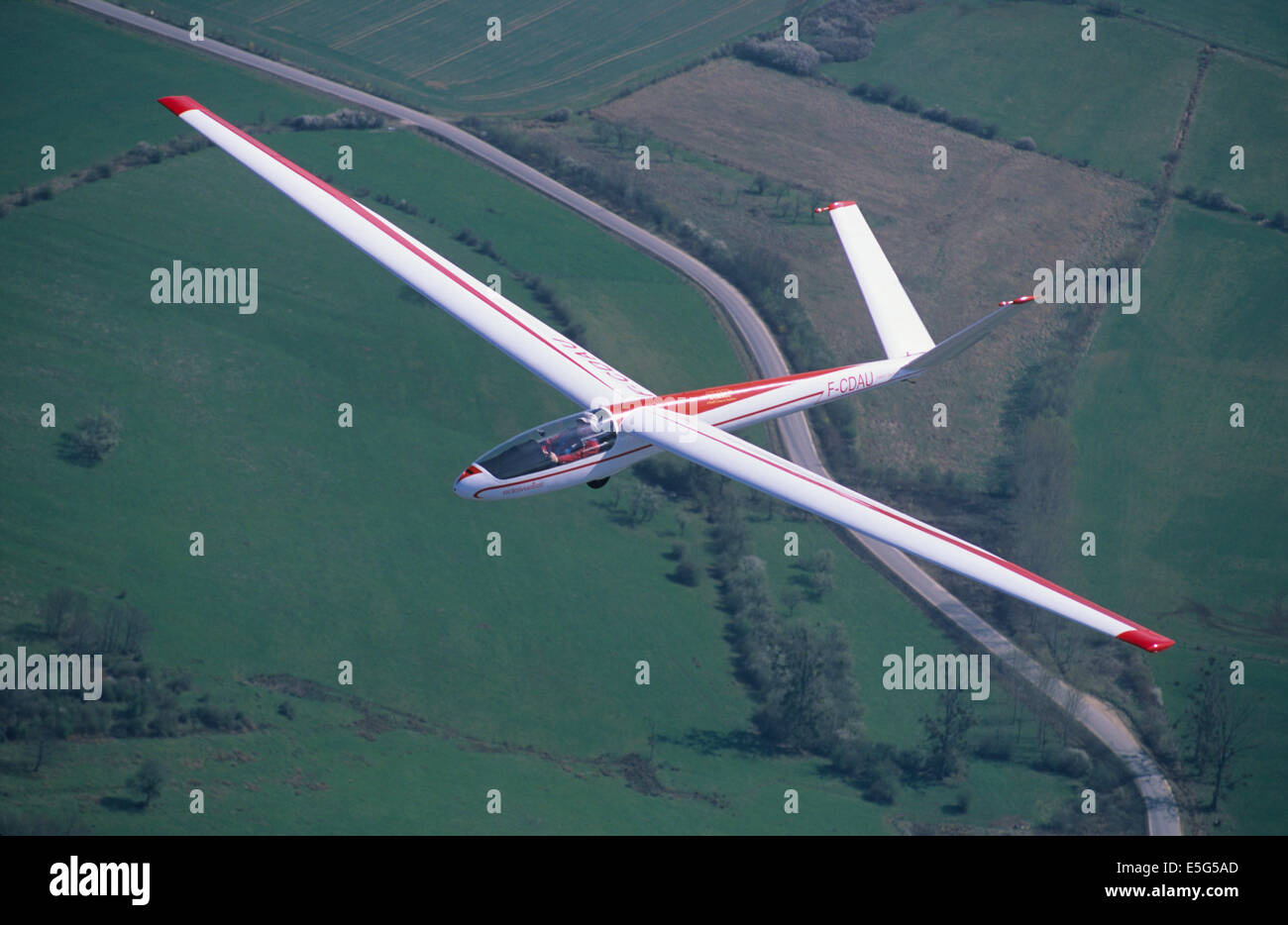 Glider plane hi-res stock photography and images - Alamy