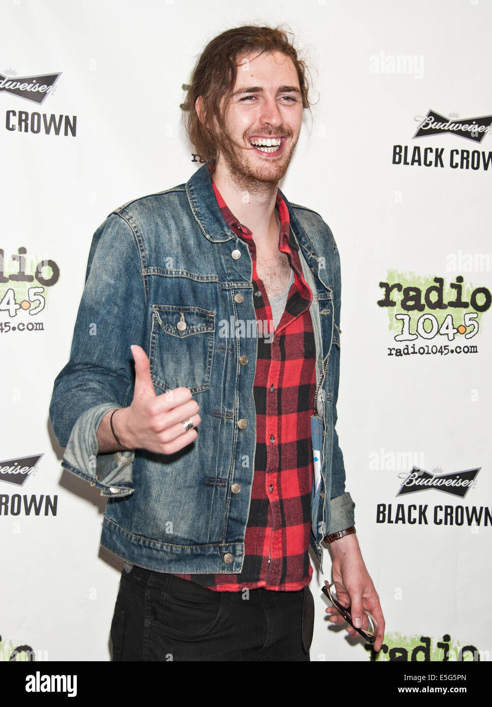 Pop hozier hi-res stock photography and images - Alamy