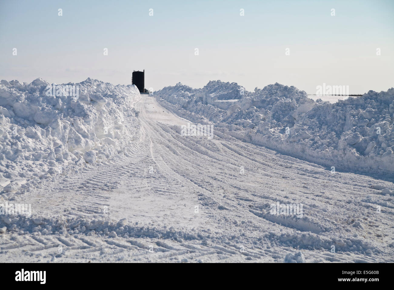 Heavy snows make life difficult for the oil industry near Marsden ...