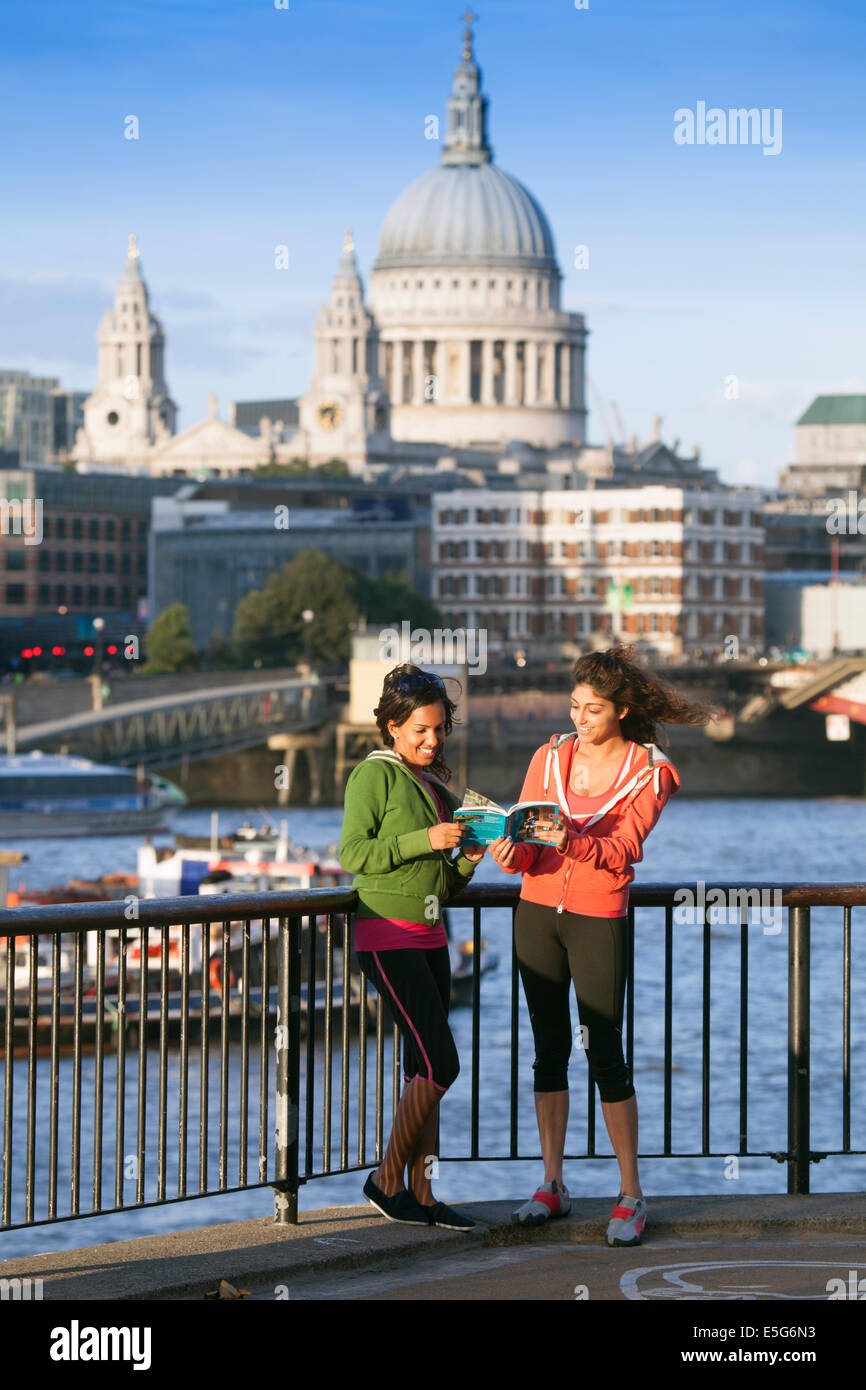 Bame hi-res stock photography and images - Alamy