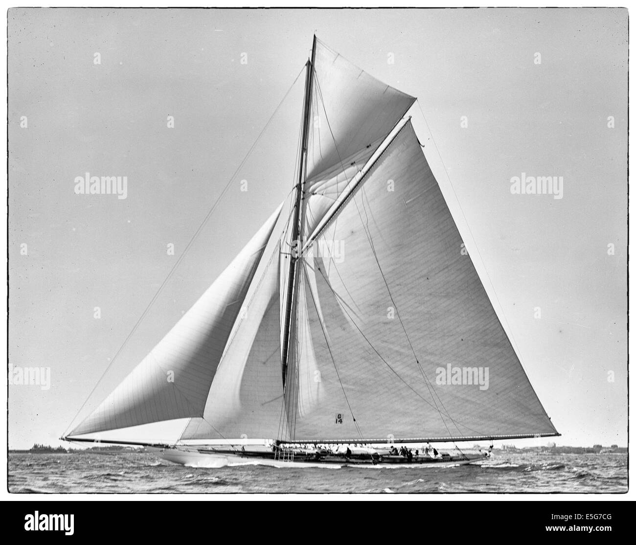1900s sailing boat hi-res stock photography and images - Alamy