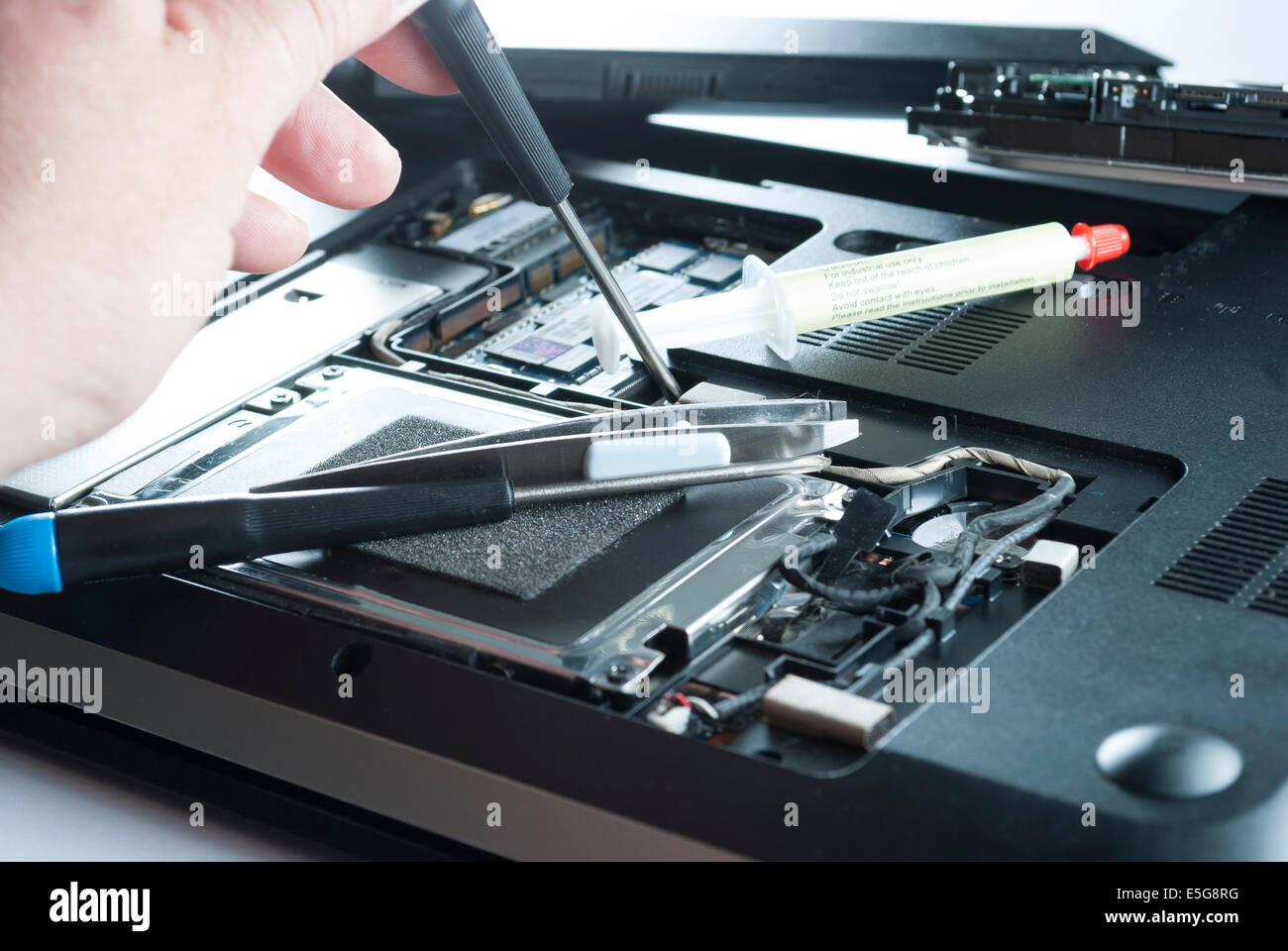 Computer engineer repair hard disc hi-res stock photography and images ...