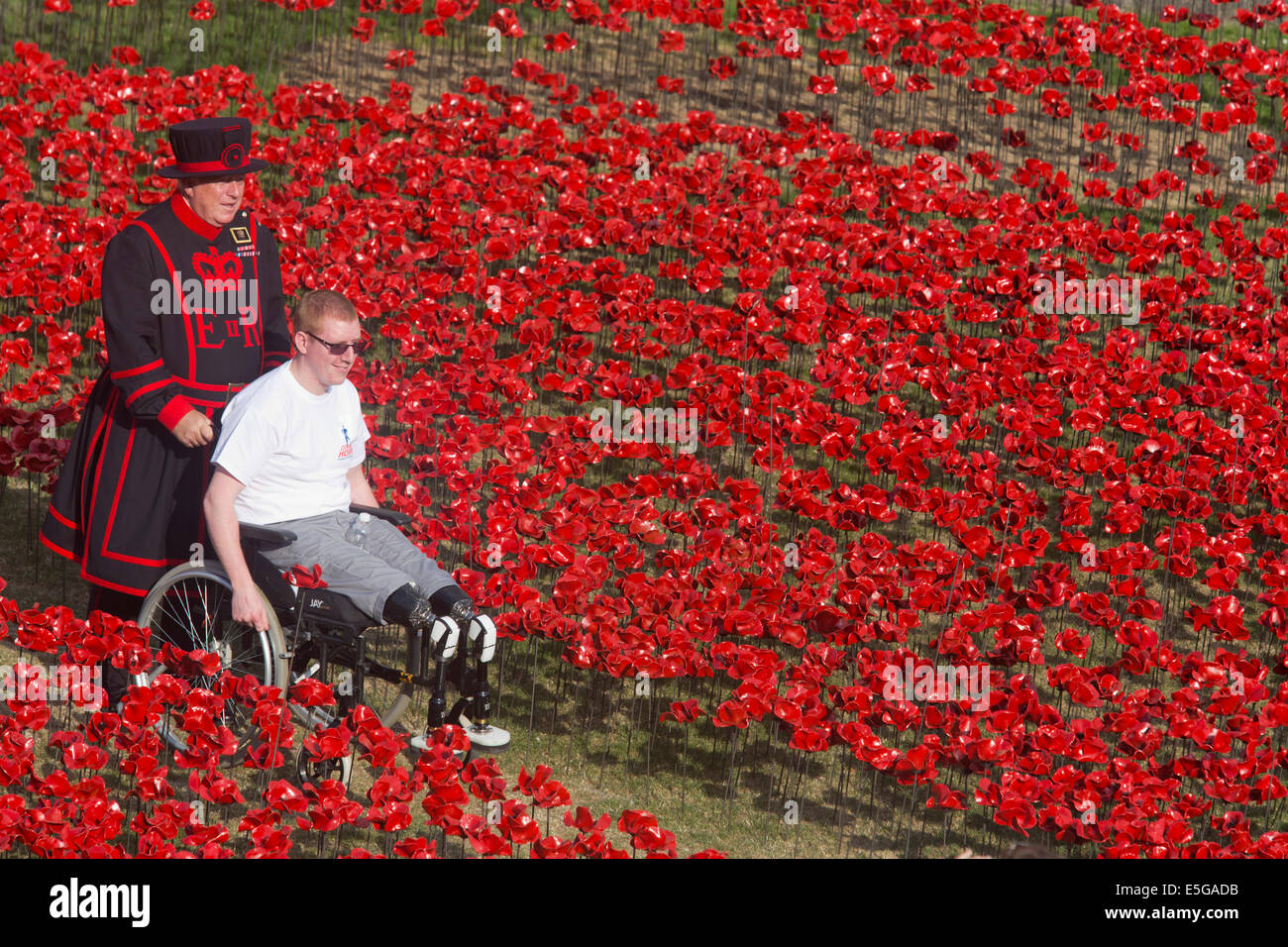 Disabled soldier ww1 hi-res stock photography and images - Alamy