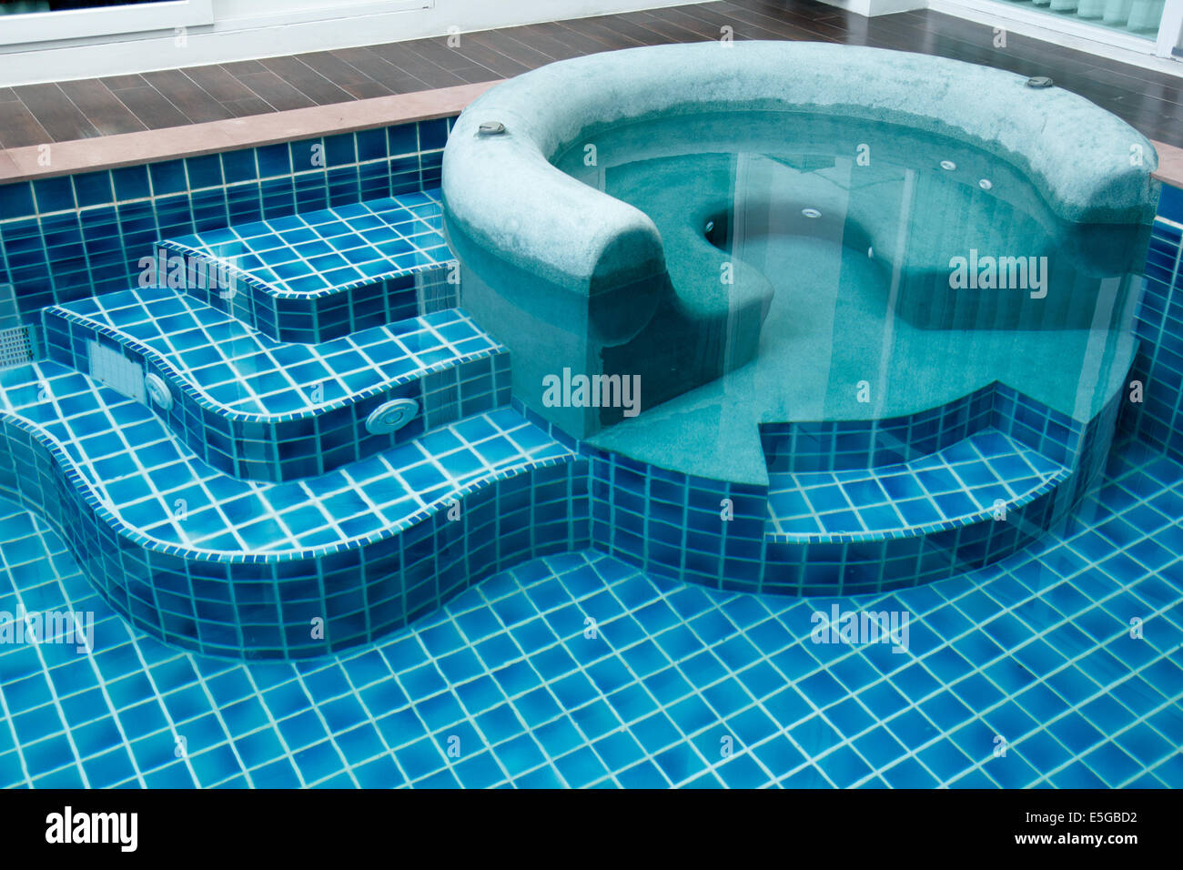 Jacuzzi in the swimming pool Stock Photo - Alamy