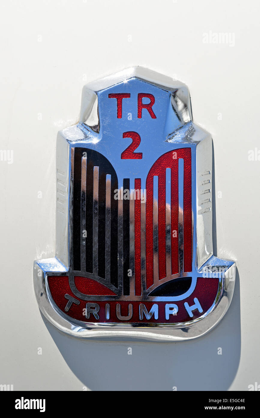 Triumph car badge hi-res stock photography and images - Alamy