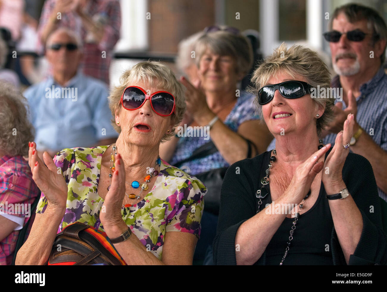 Women crowd overview hi-res stock photography and images - Alamy