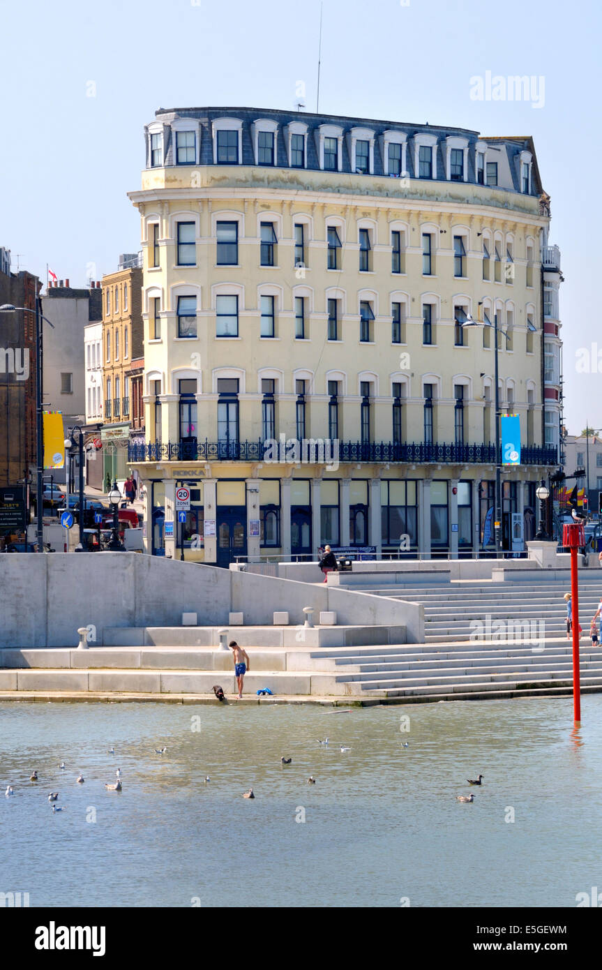 Coastal defence building hi-res stock photography and images - Alamy
