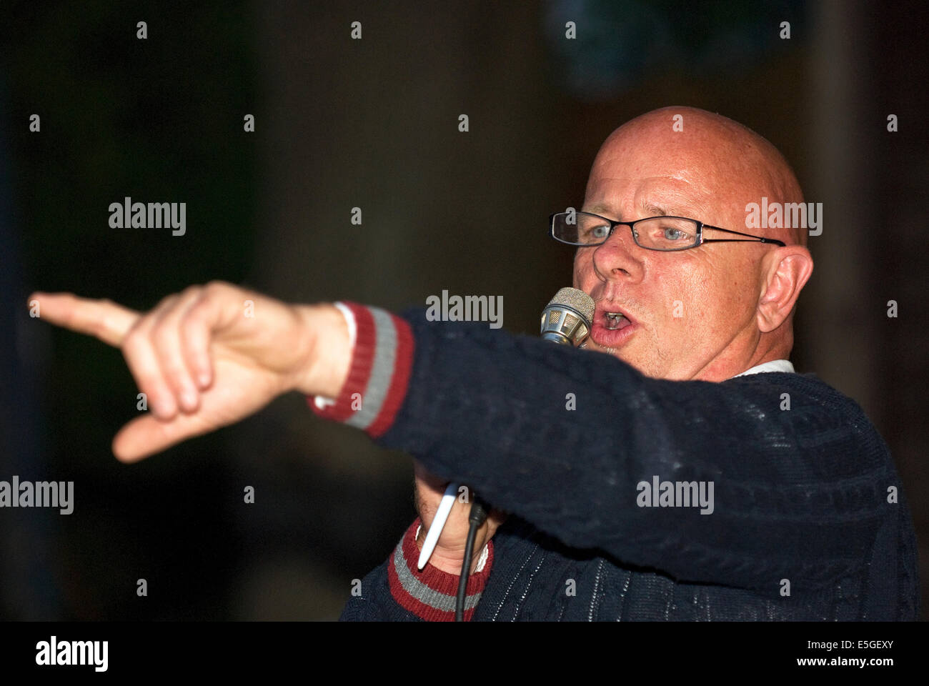 Auctioneer hi-res stock photography and images - Alamy