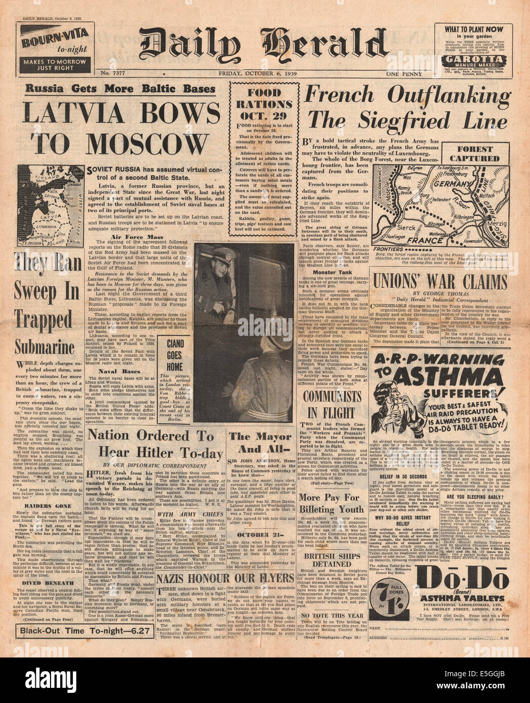 Churchill 1939 newspaper hi-res stock photography and images - Alamy