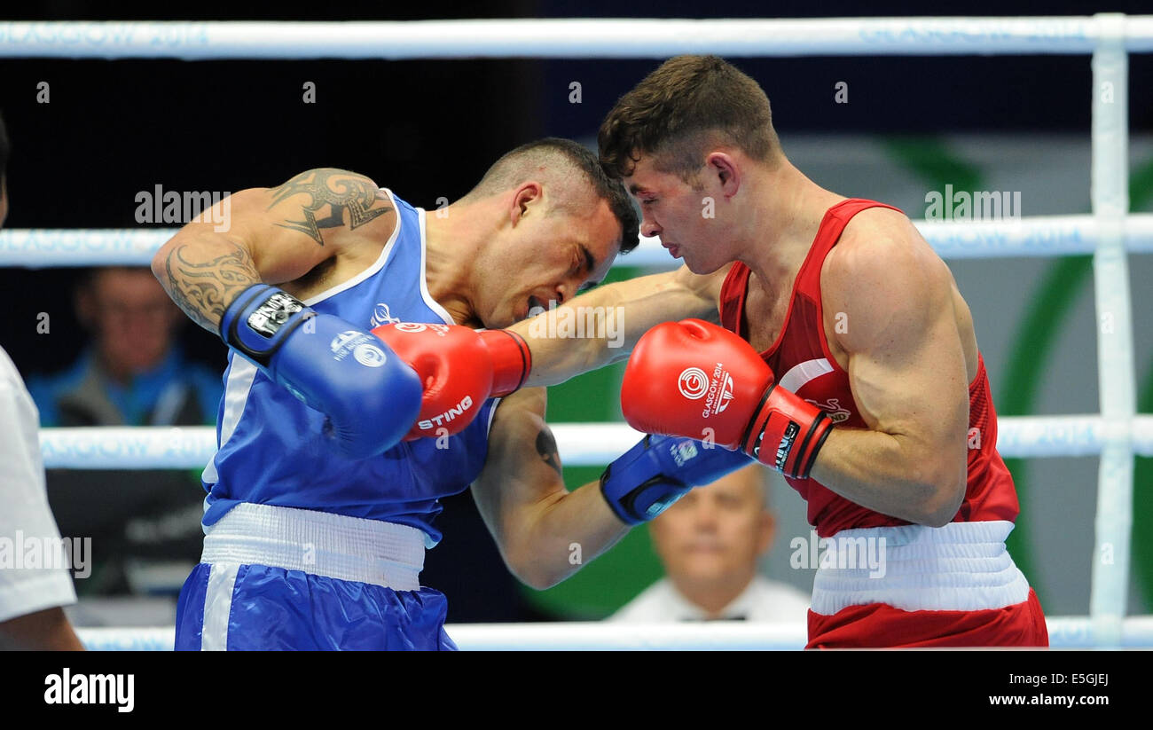 SCOTT FITZGERALD (RED) & BOWYN BOXING SECC GLASGOW SCOTLAND 30 July ...