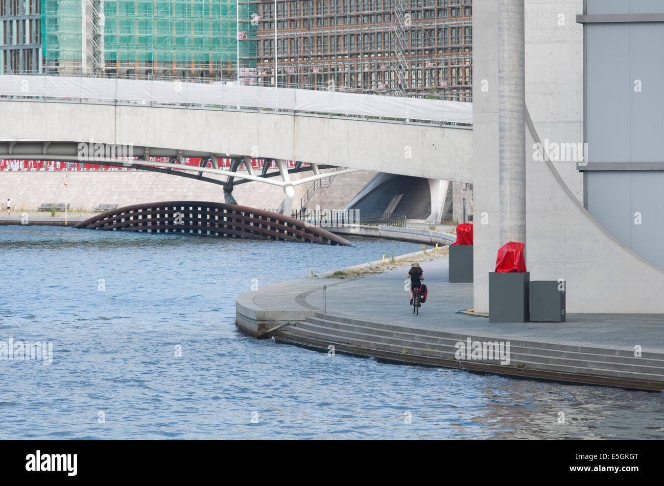 Spree bike berlin river hi-res stock photography and images - Alamy