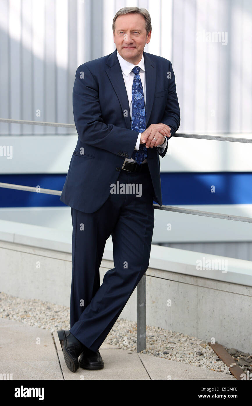 Hamburg, Germany. 31st July, 2014. British actor Neil Dudgeon poses ...