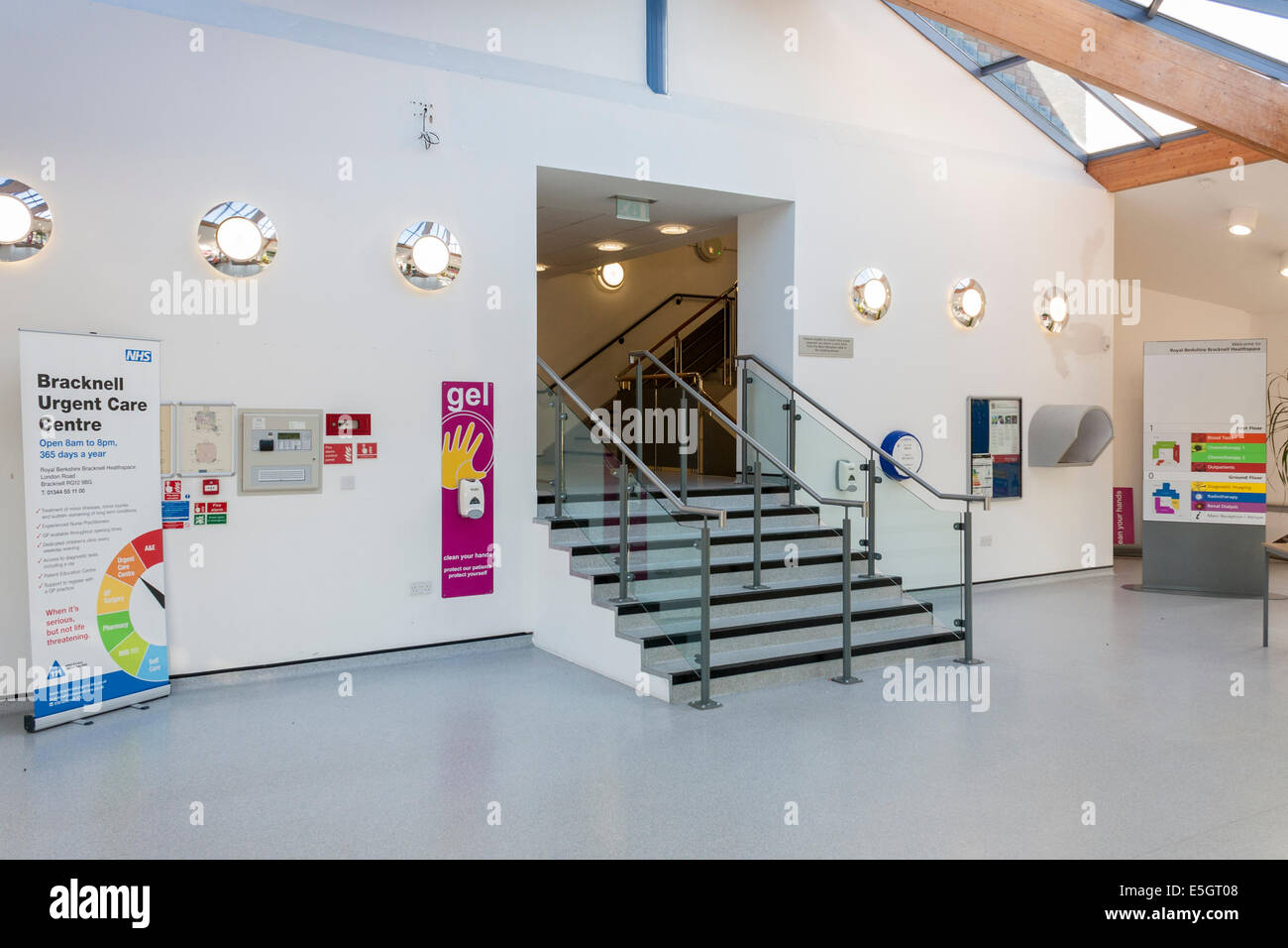 Urgent care centre hi-res stock photography and images - Alamy