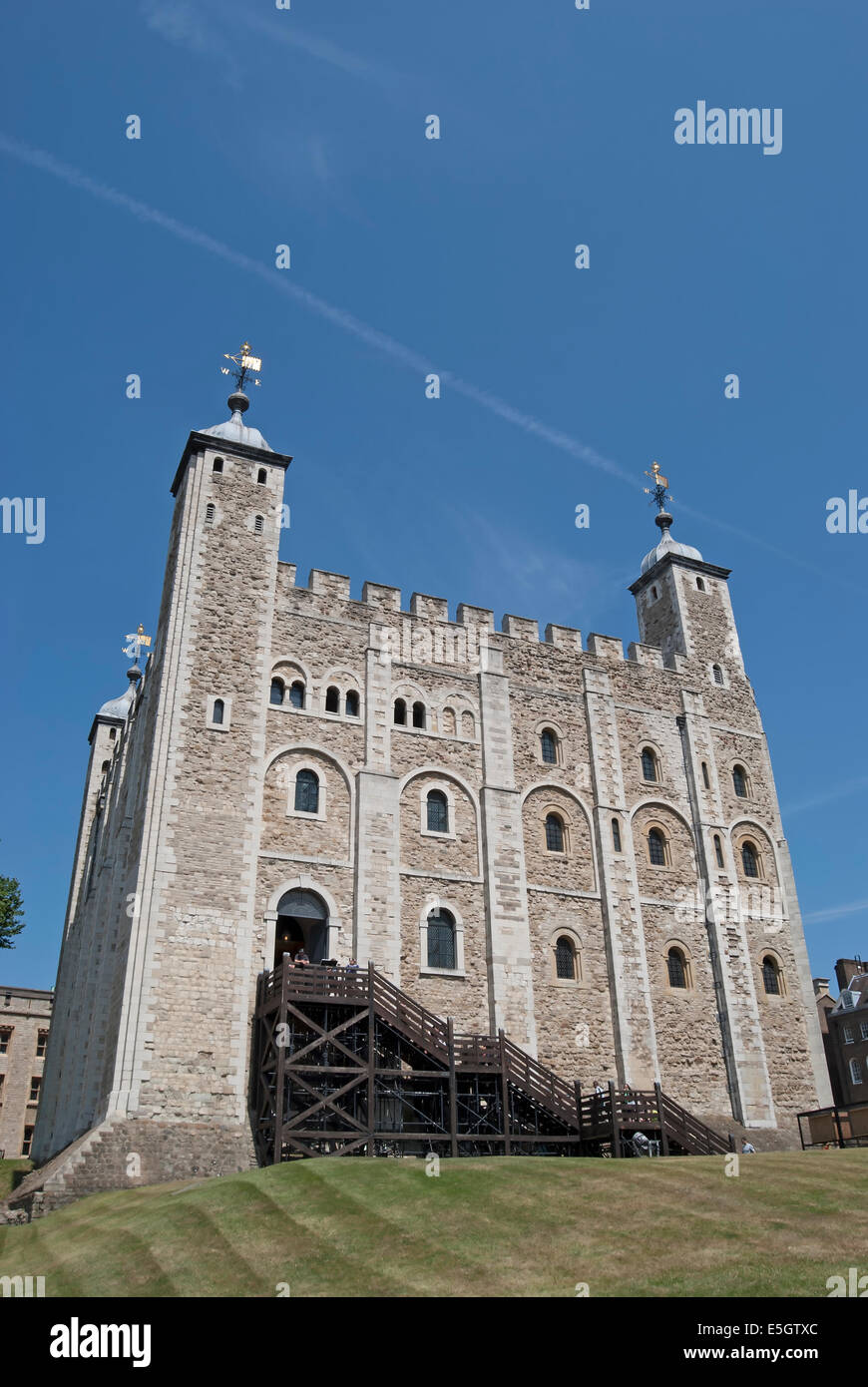 Tower of london white tower hi-res stock photography and images - Alamy