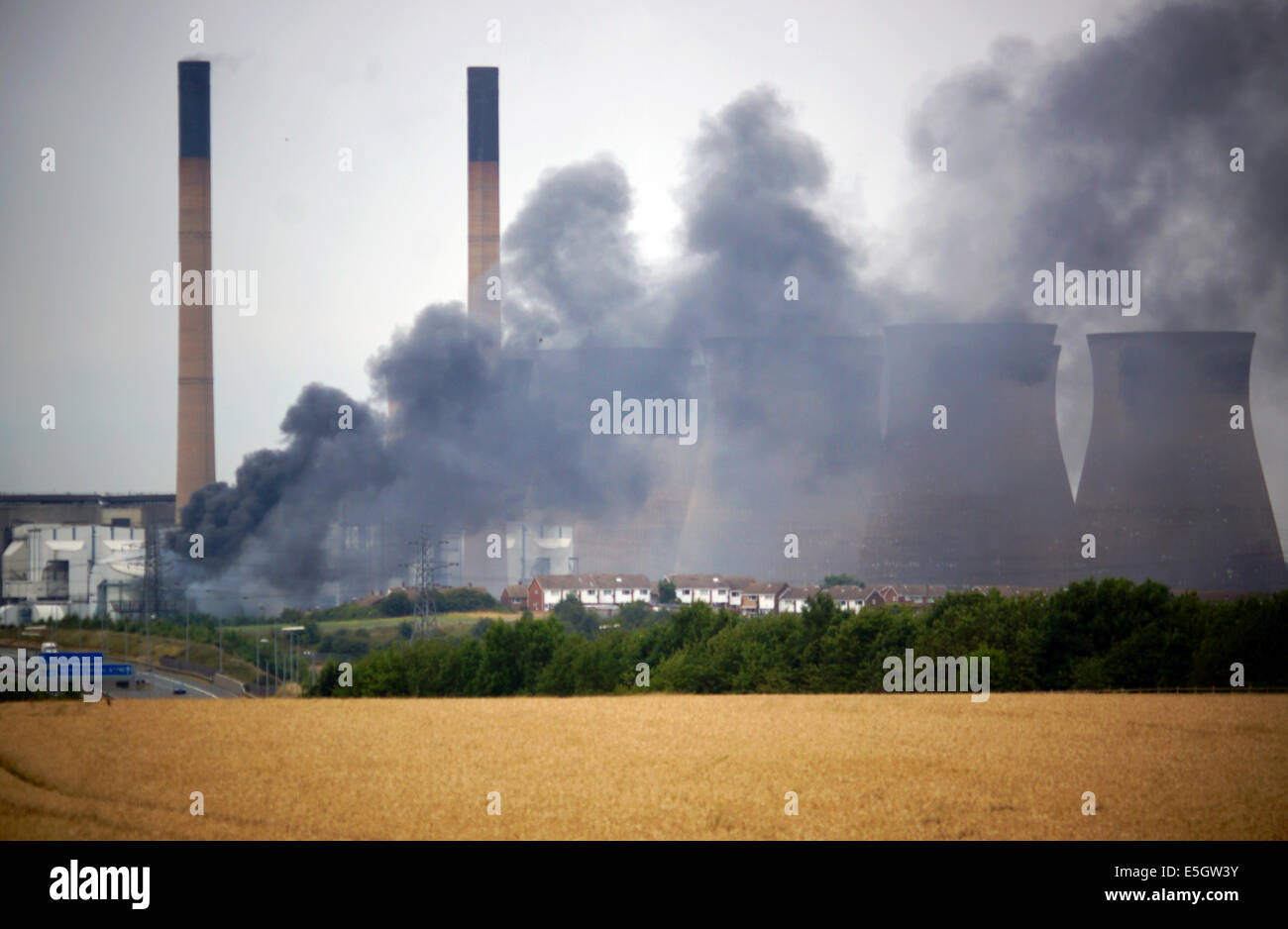 Power station fire hi-res stock photography and images - Alamy