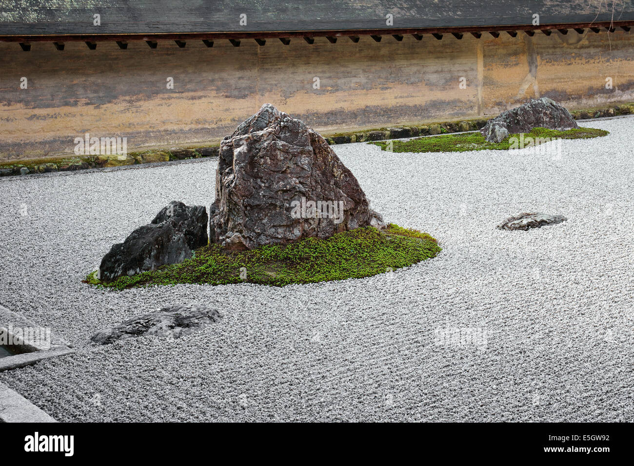 Ryoanji temple kyoto hi-res stock photography and images - Alamy