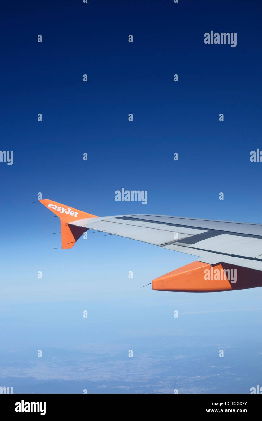 Easyjet plane view from window hi-res stock photography and images - Alamy