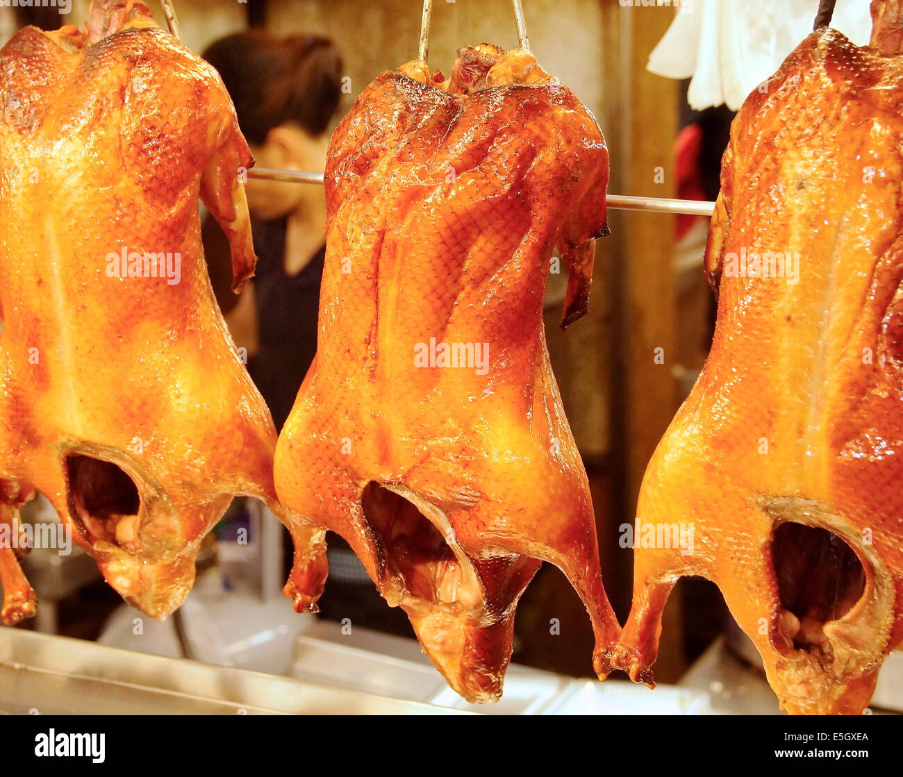 Chinese restaurant window meat hi-res stock photography and images - Alamy