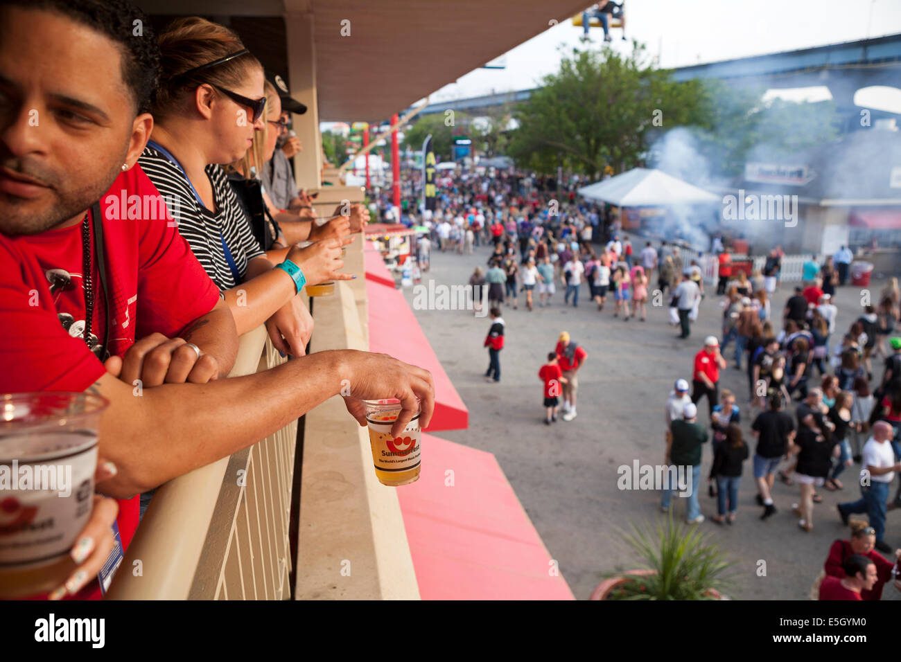 People enjoying Summerfest in Milwaukee, Wisconsin, USA Stock Photo - Alamy