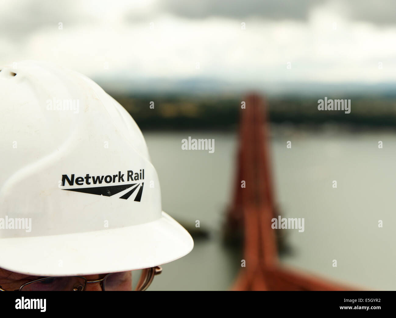 Temporary scaffold bridge hi-res stock photography and images - Alamy