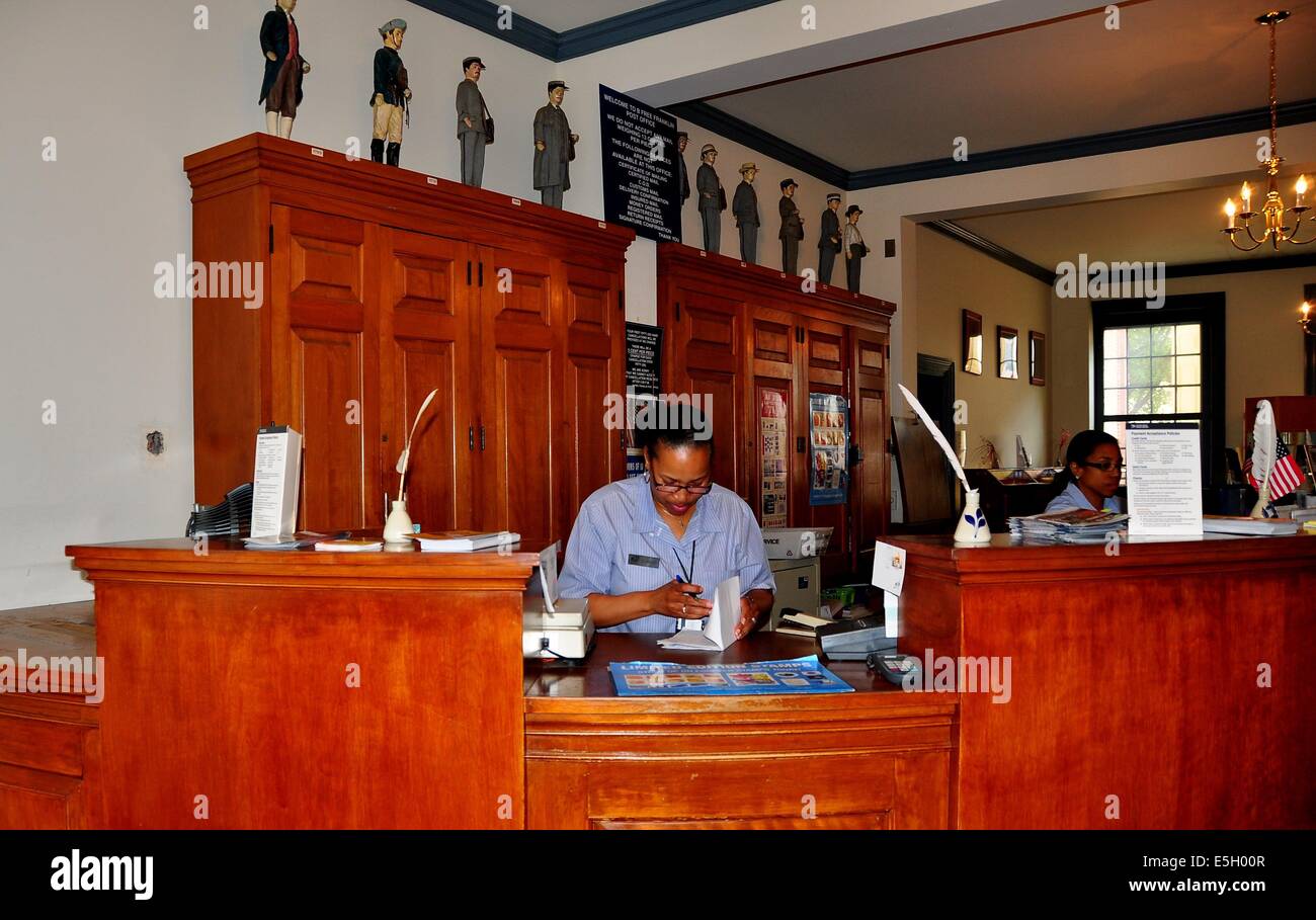 Post office counters hi-res stock photography and images - Alamy