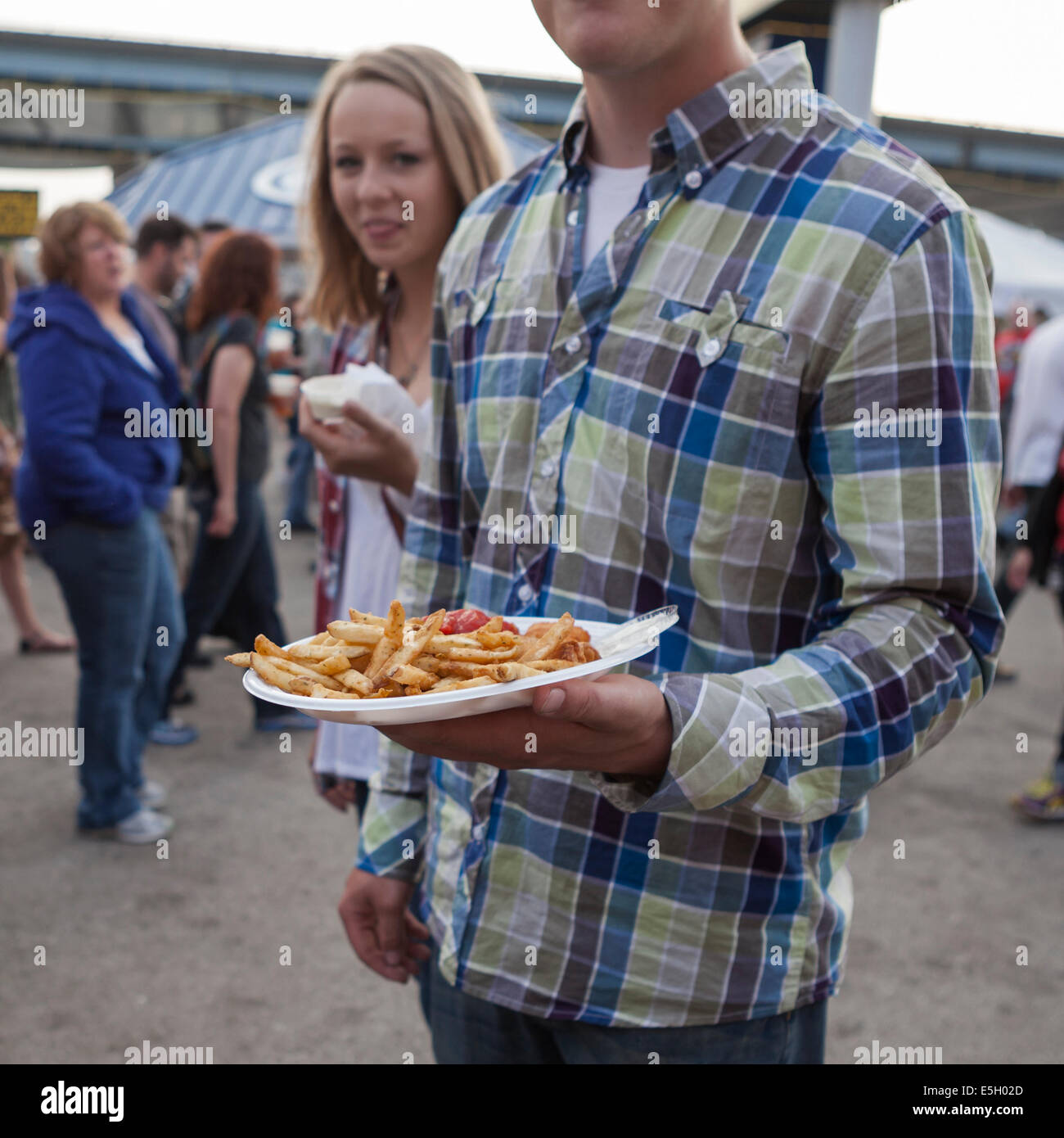 People enjoying Summerfest in Milwaukee, Wisconsin, USA Stock Photo - Alamy