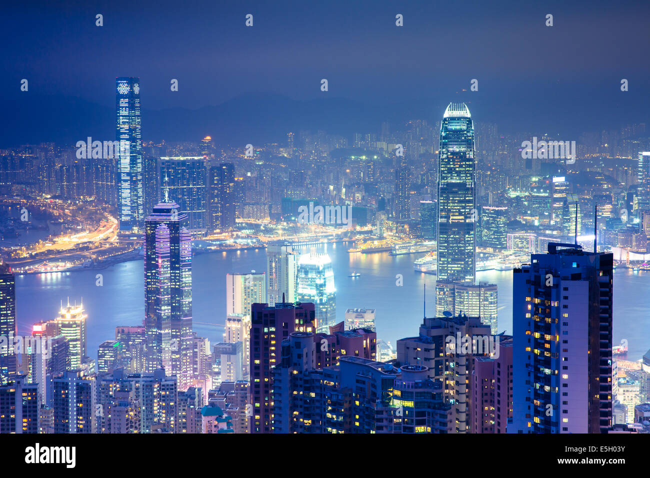 Magnificent view from Victoria Peak at night, Hong Kong Stock Photo - Alamy