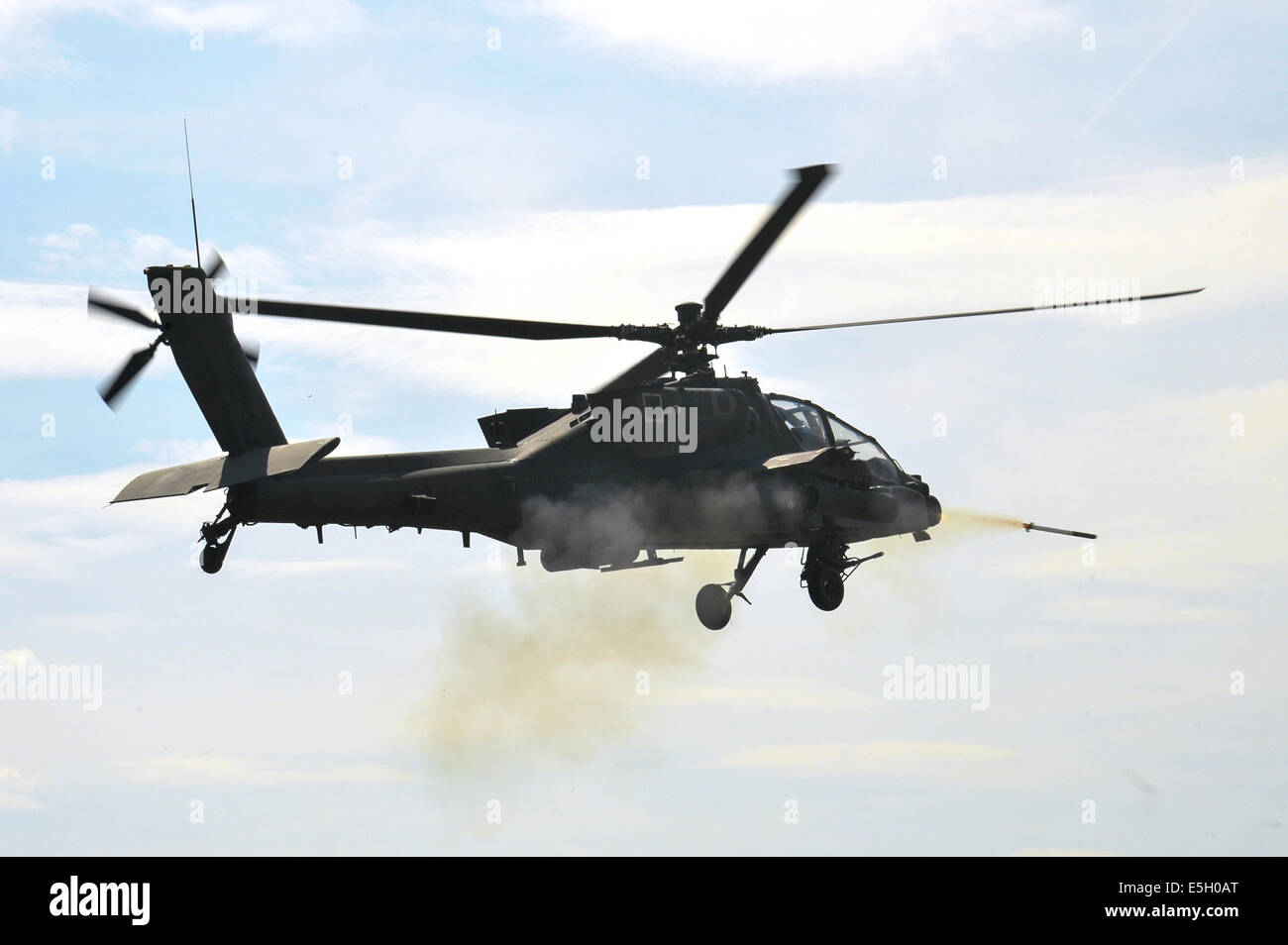 A U.S. Army AH-64 Apache helicopter assigned to the 2nd Battalion ...