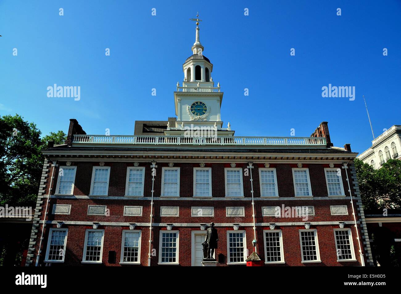 Independence hall hi-res stock photography and images - Alamy