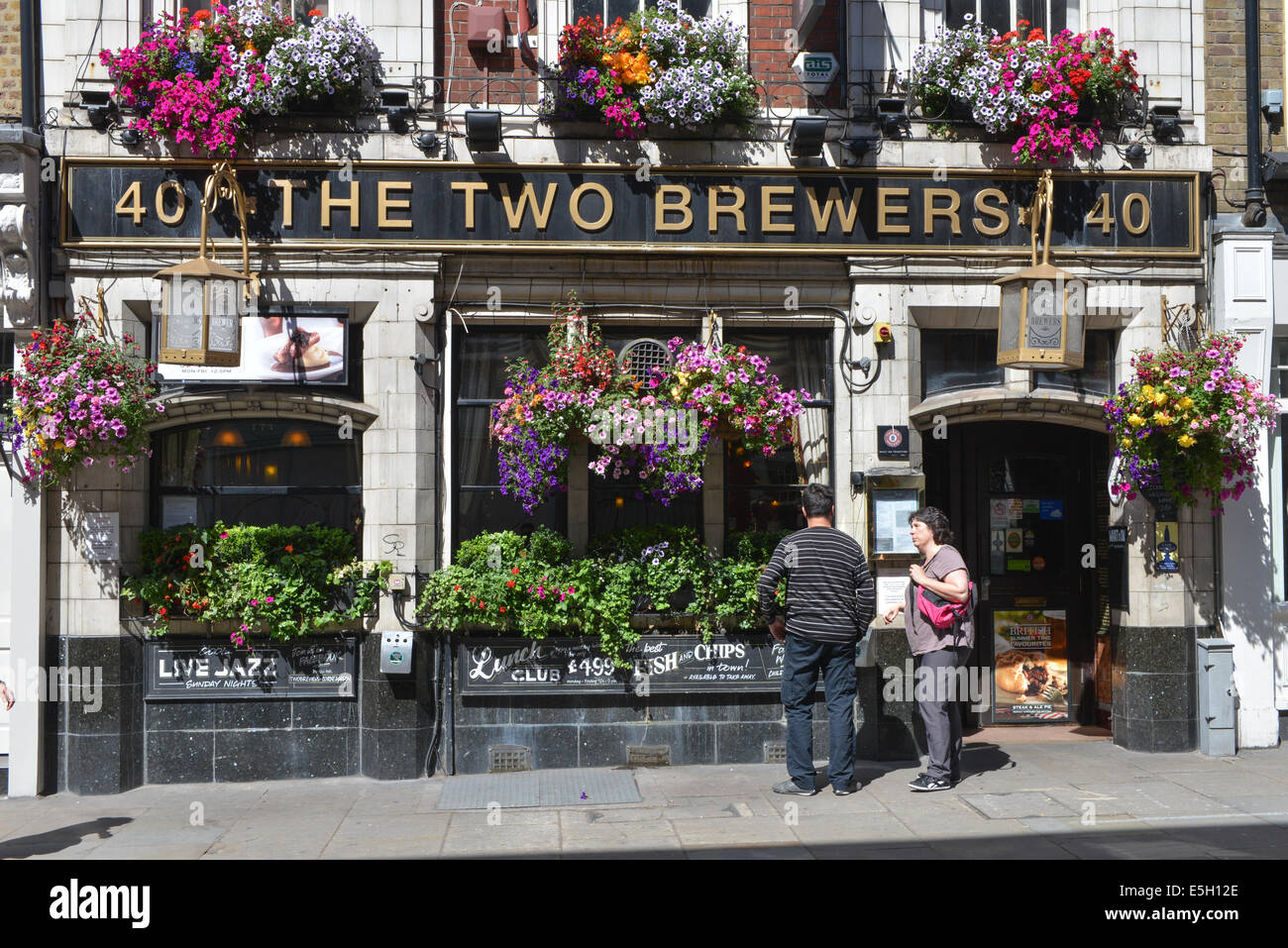 The Two Brewers Pub Covent garden English Pub Stock Photo - Alamy