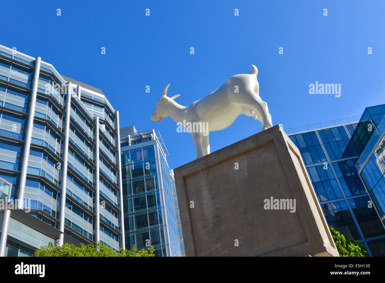 KENNY HUNTER Goat statue Bishops Square Spitalfields Sculpture Prize ...