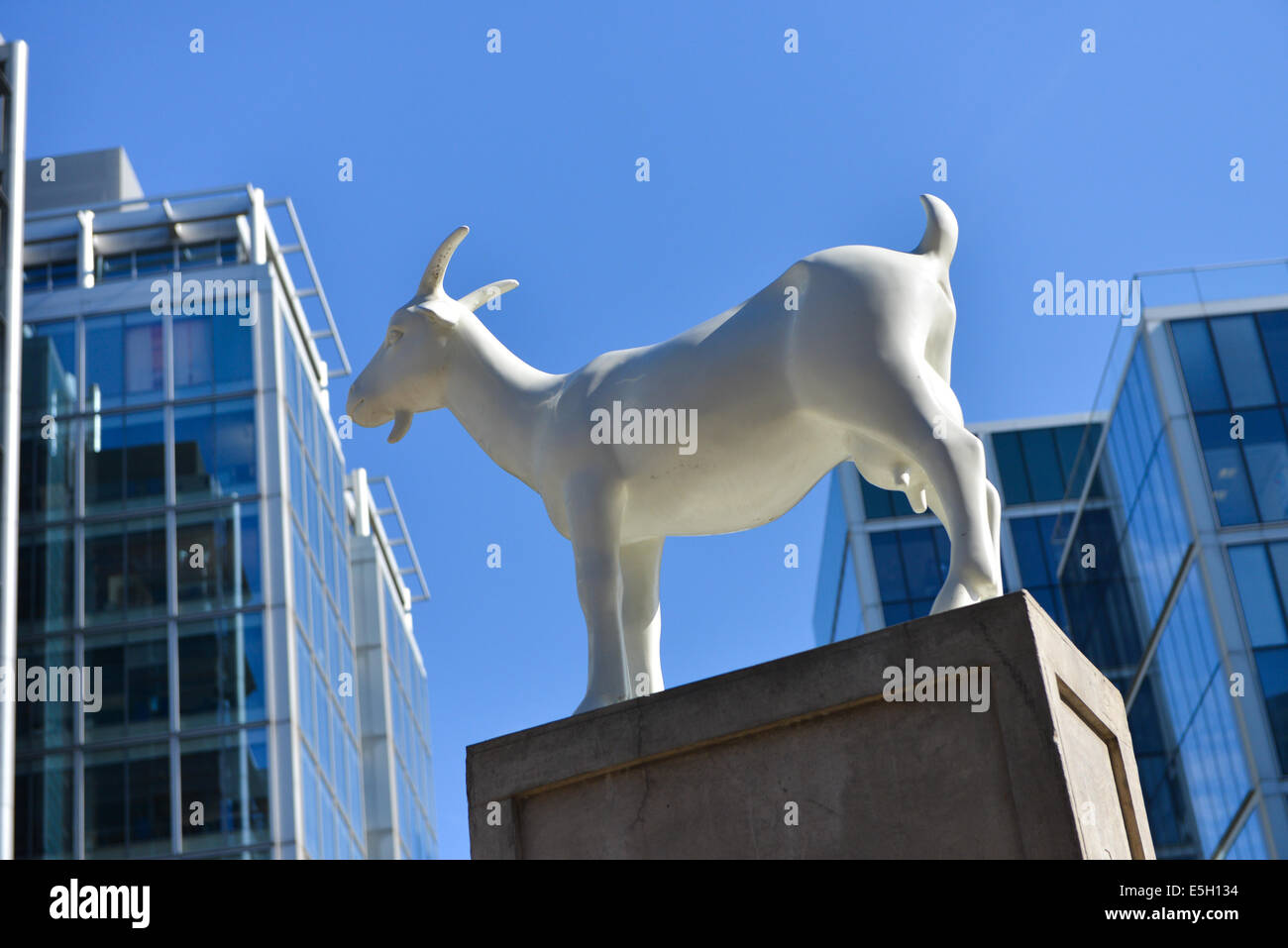KENNY HUNTER Goat statue Bishops Square Spitalfields Sculpture Prize ...