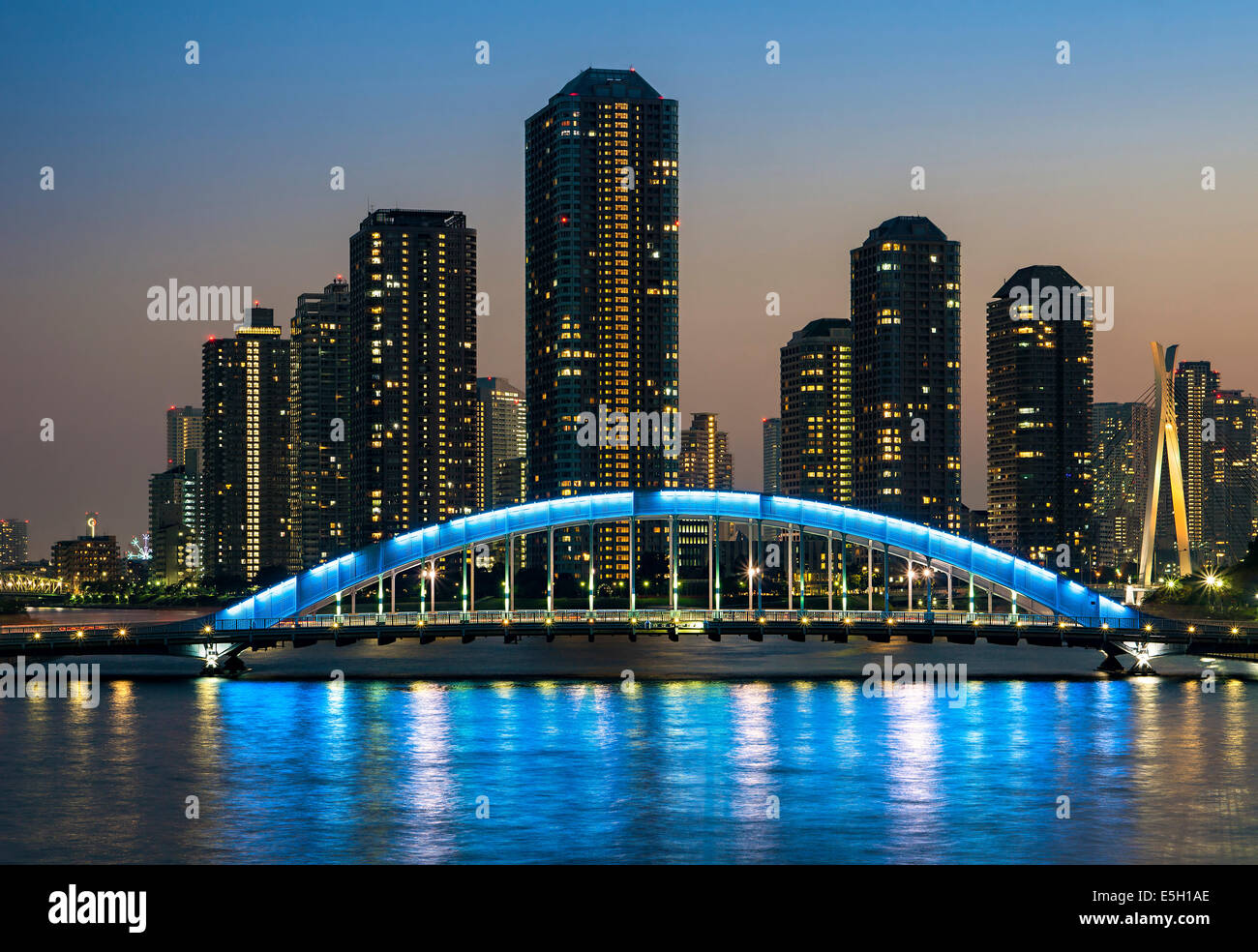 Over the Sumida river, Tokyo, Japan Stock Photo - Alamy
