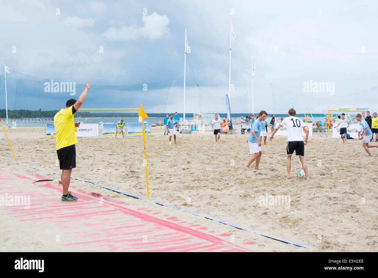 Football referee kids hi-res stock photography and images - Alamy