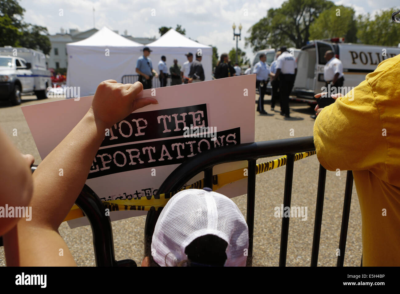 Washington, D.C, USA. 31st July, 2014. Hundreds of people protest in ...