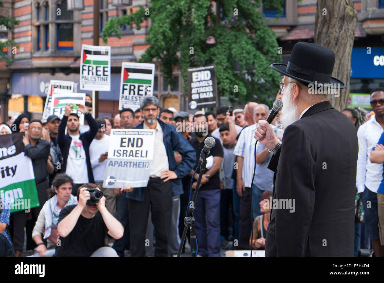Nottingham, UK. 31st July, 2014. Palestine solidarity campaign march ...