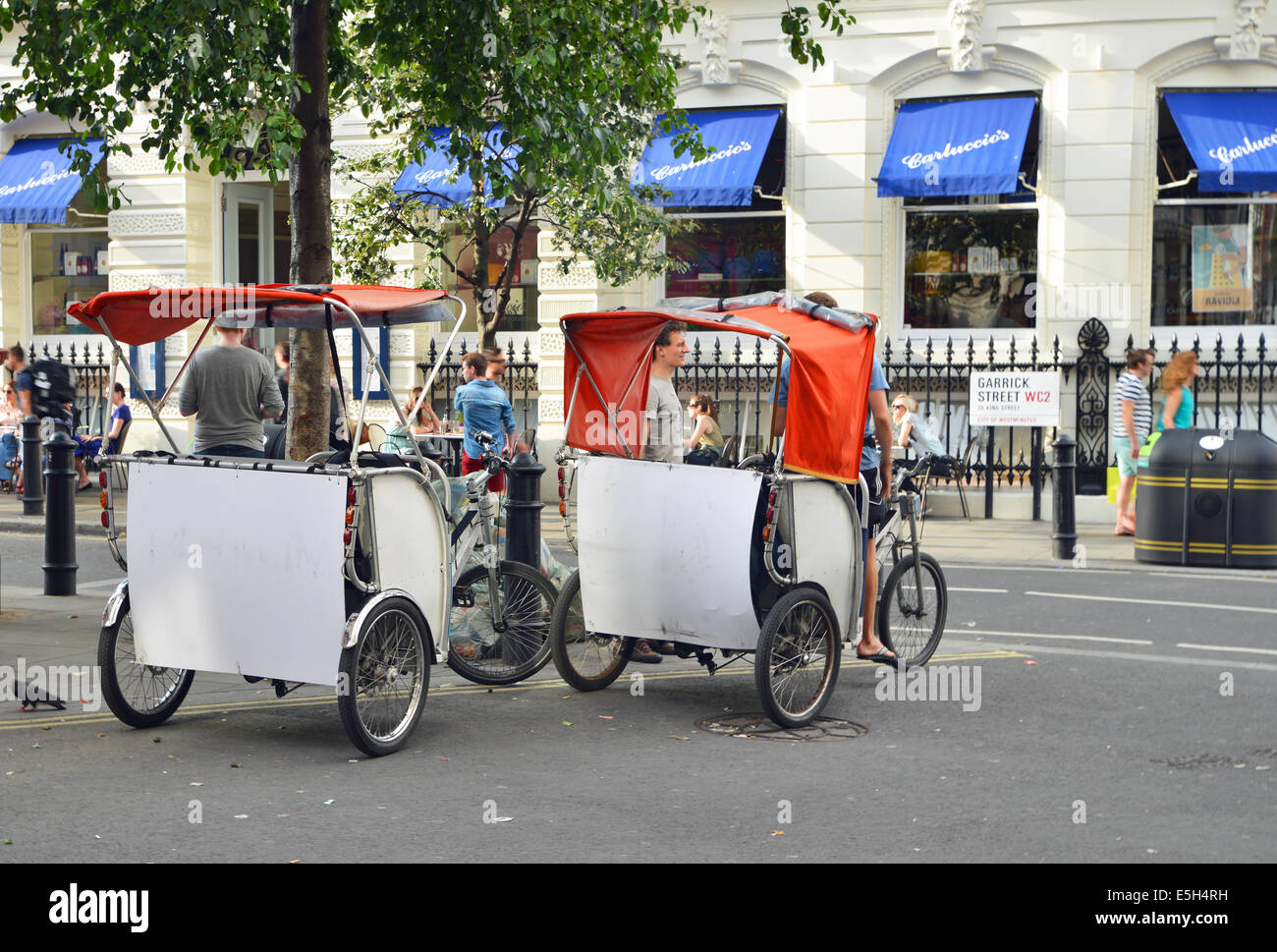 Street View of Rickshaws in London UK Stock Photo - Alamy