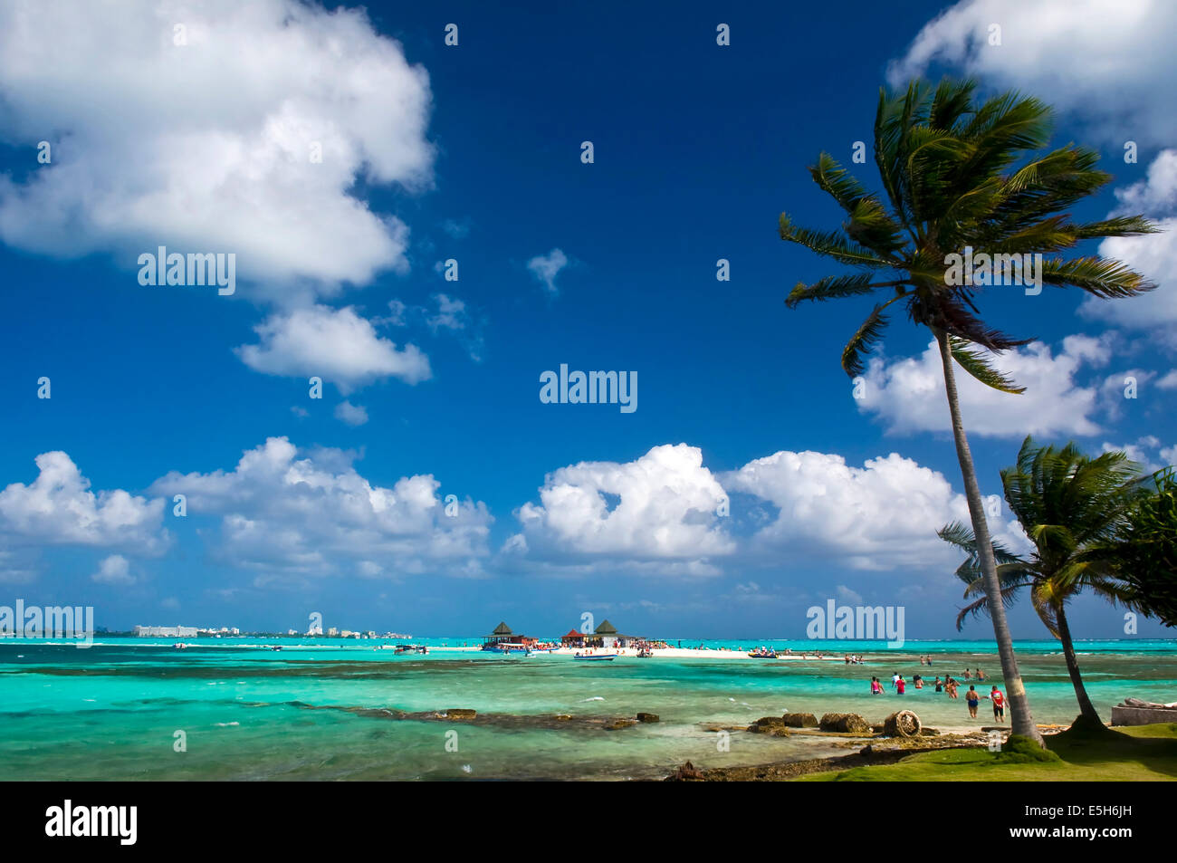 Tropical beach on the Caribbean island of San Andres , Colombia Stock ...