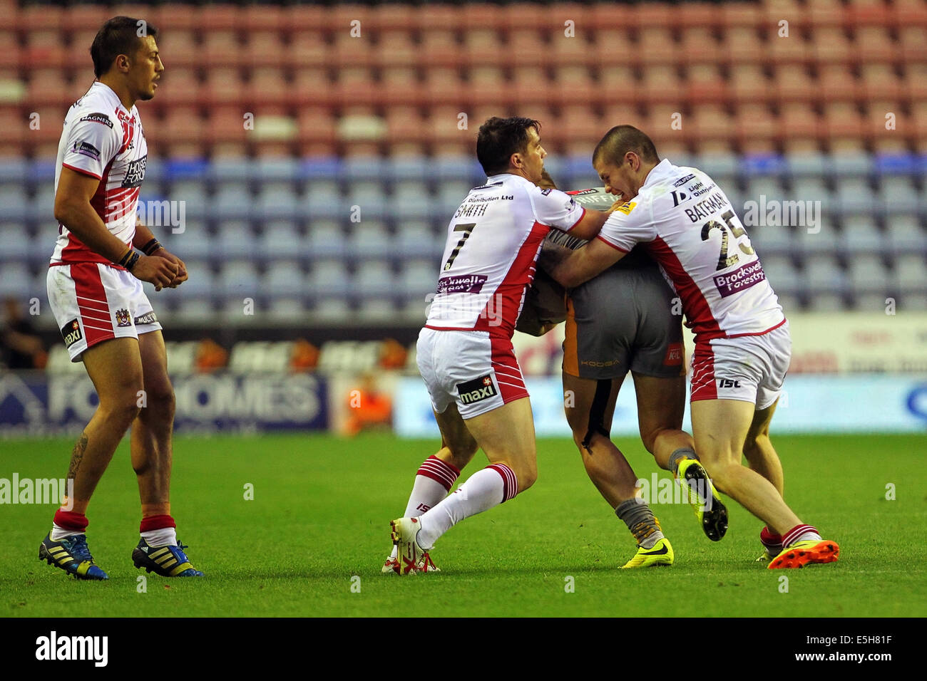 Matty smith wigan warriors rugby hi-res stock photography and images ...