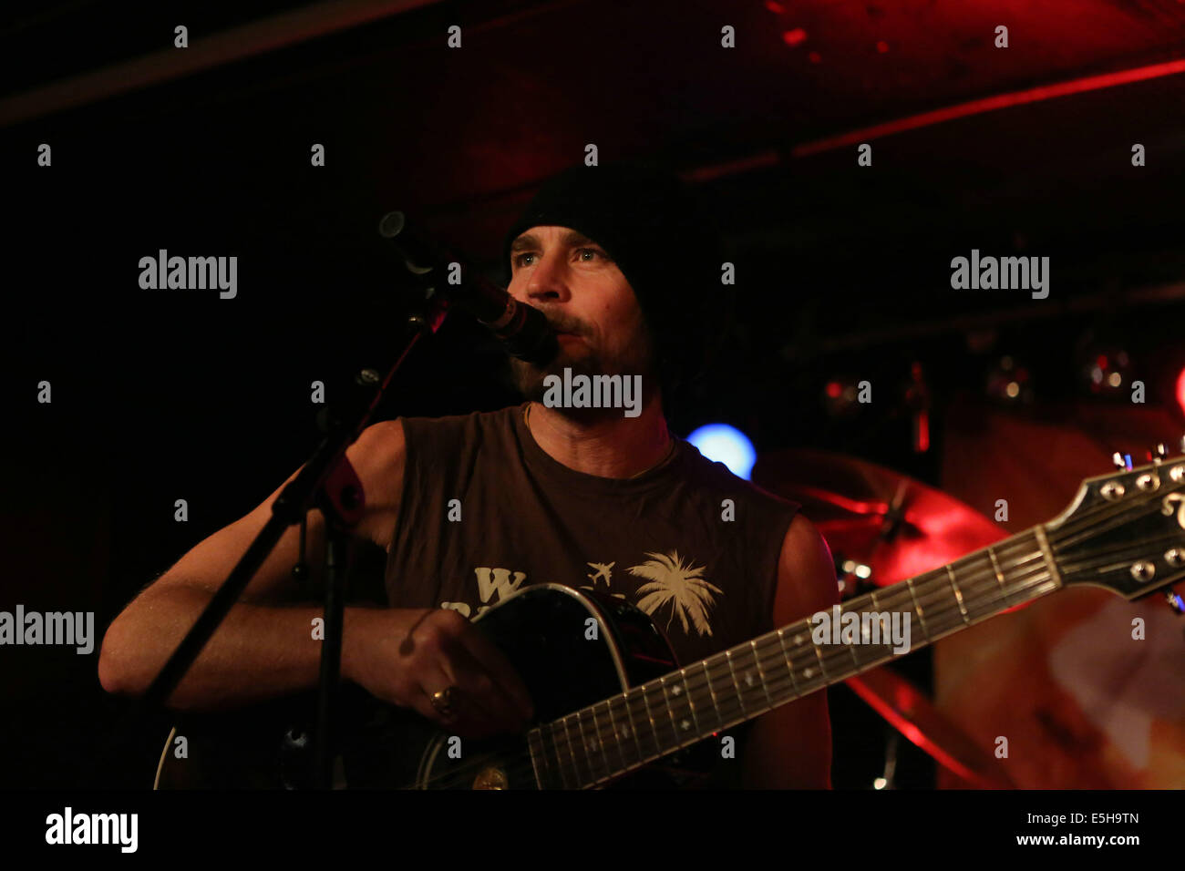 Four piece hi-res stock photography and images - Alamy