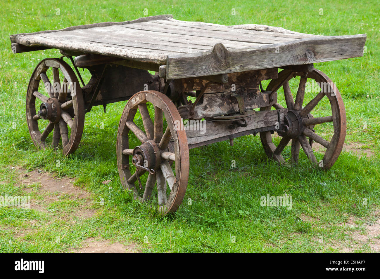 Empty carriage stands hi-res stock photography and images - Alamy